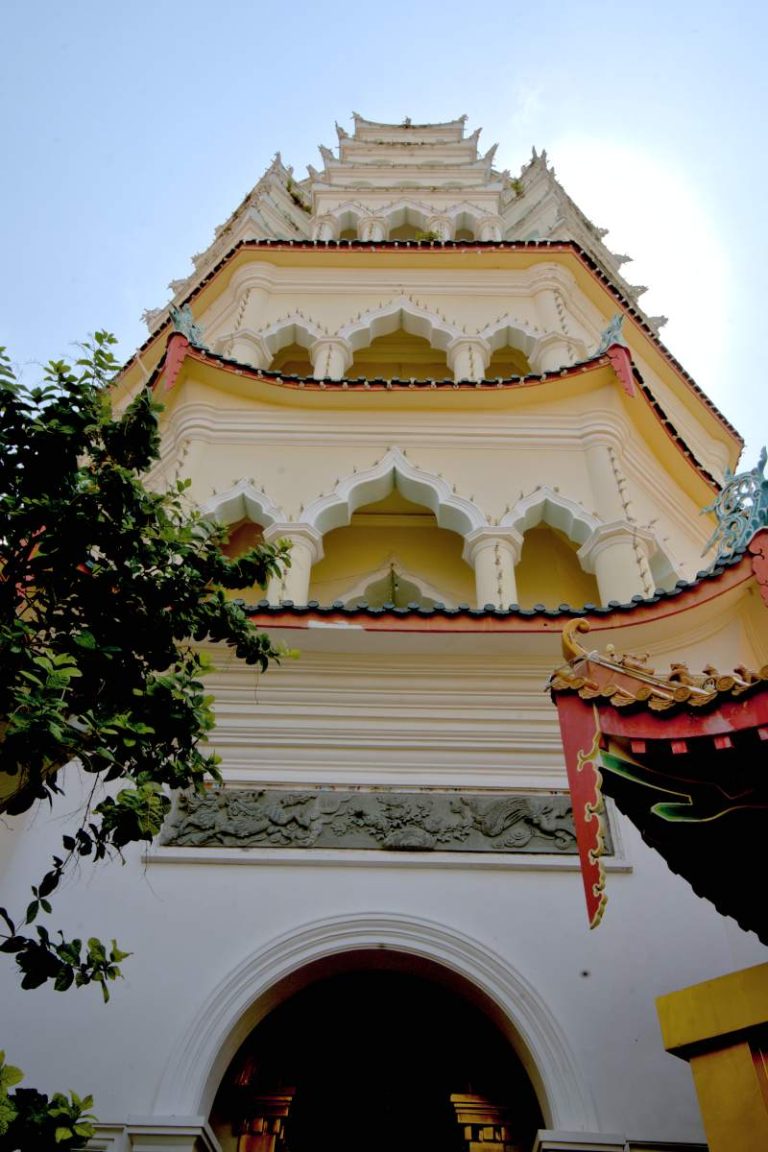 Kek Lok Si Temple Penang | Visiting guide with stunning photos