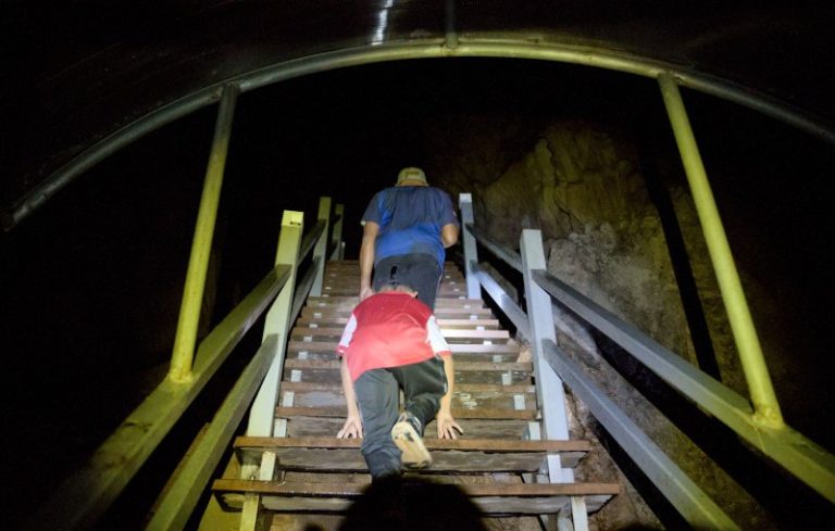 Kenyir Lake Travel Guide: Where to Go, Stay & What to Expect