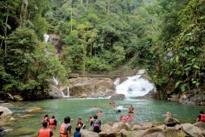 Kenyir Lake Travel Guide: Where to Go, Stay & What to Expect