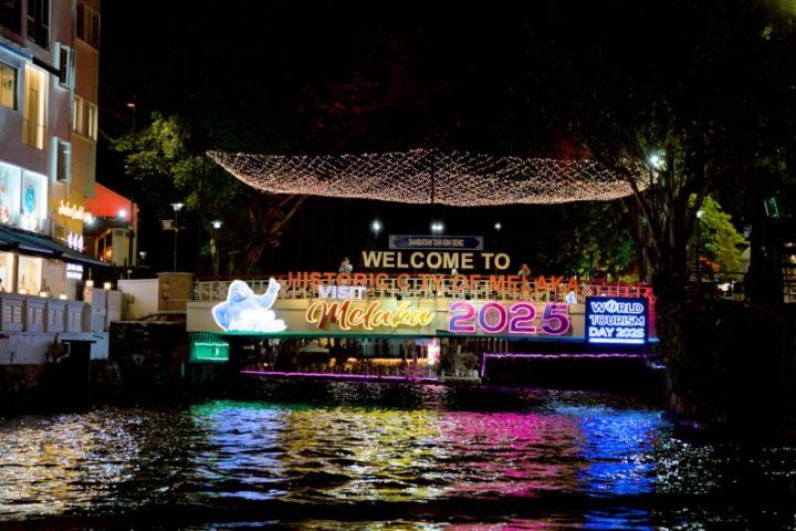 Melaka River Cruise (Day & Night) Guide: Tickets & Jetties