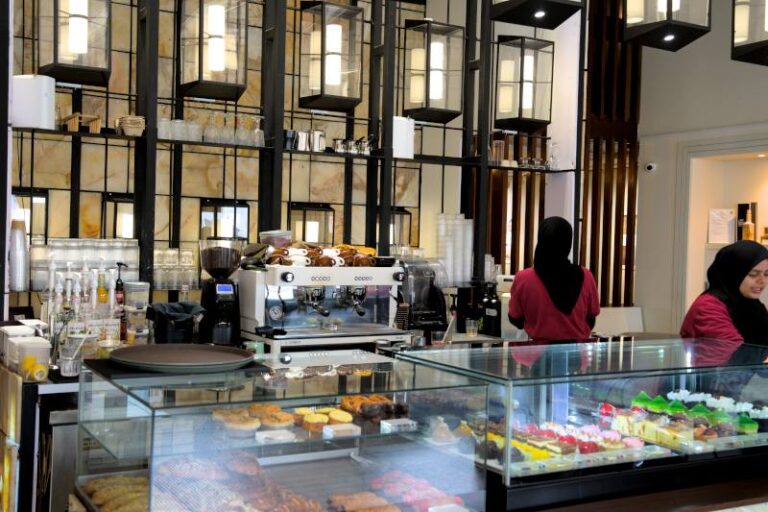 16 Best Restaurants and Cafes in Kuantan You Should Visit