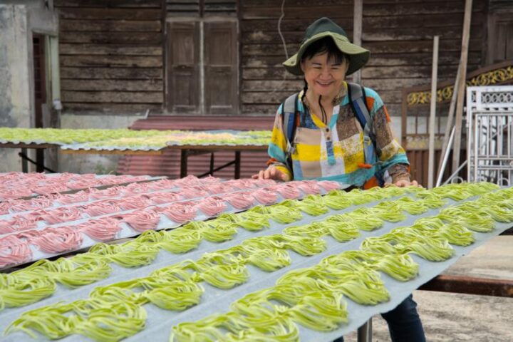 Sitiawan in 3 Days: Temples, Factory visit, and Beaches You’ll Love