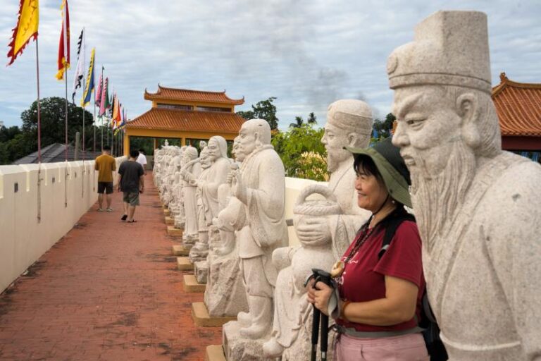 Sitiawan in 3 Days: Temples, Factory visit, and Beaches You’ll Love